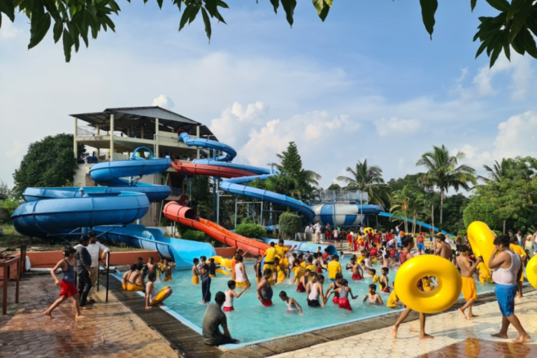 Water Park – College Trip – Vrindavan Amusement & Water Park